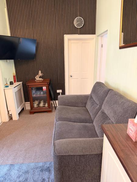 Home Away - Hull