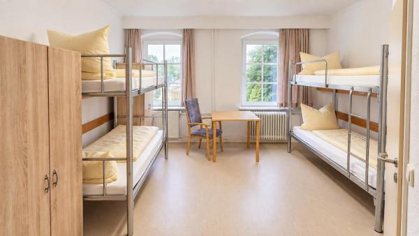 Nordquartier Lunden - Helles Vierbettzimmer -102 - Friedrichstadt