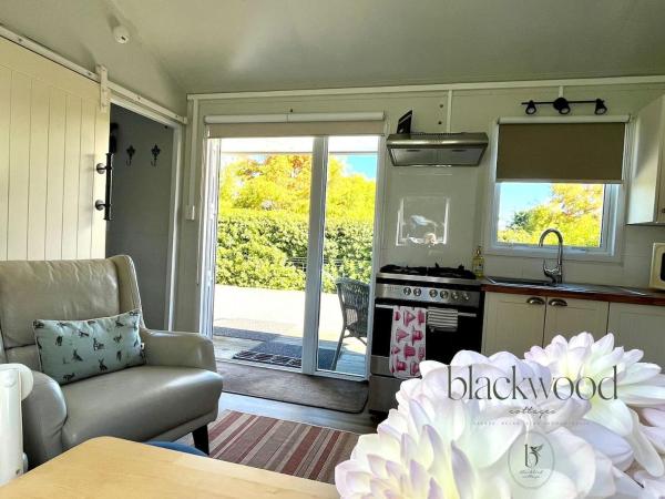Blackbird Cottage A Cosy Country Hideaway Near Lincoln University & Local Wedding Venues - Prebbleton