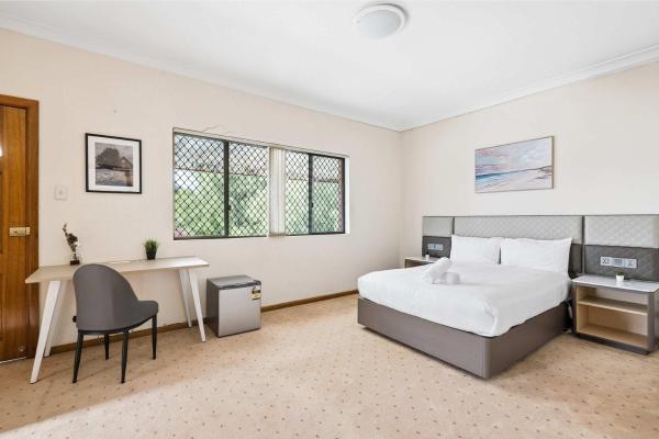 Double Room With Private Bath - Close To Carlton Stn - Sydney