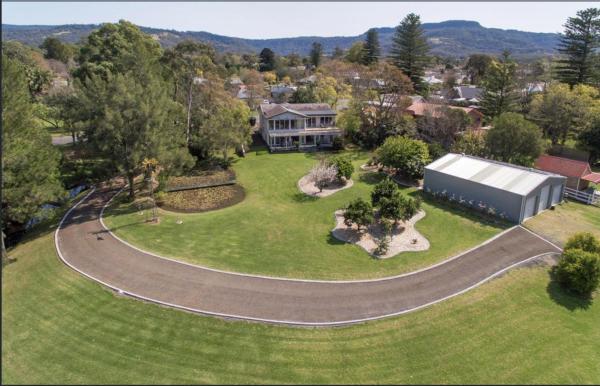 Cub Berry Retreat, Beautiful Grounds, Spacious - 貝里