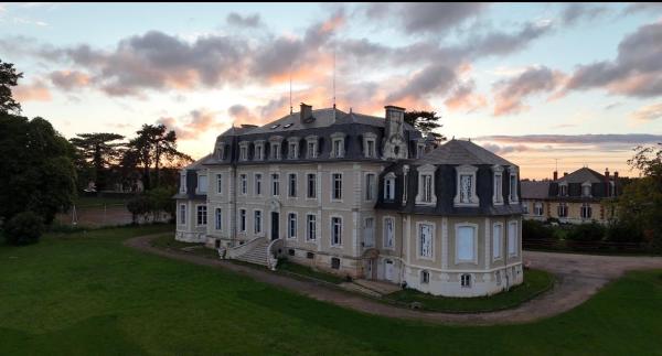 Gite Du Parc Du Château De La Bouchatte - Montluçon