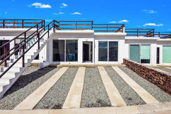 Dog-friendly Retreat With Ocean-view Rooftop Deck, Pool, Hot Tub, & Kitchen - Rosarito