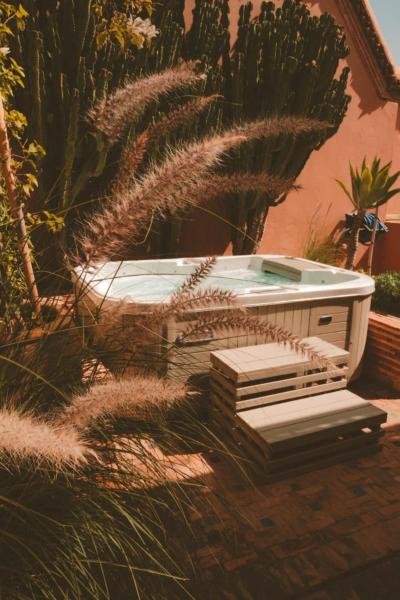 Riad M Pool & Heated Jaccuzi Private Riad - Marrakesh