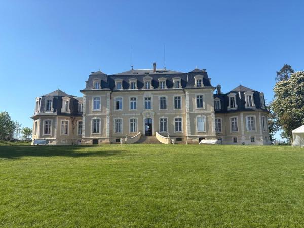 Gîte Du Campagnard Du Château De La Bouchatte - Montluçon