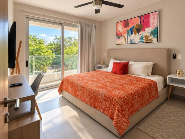 Rooftop Pool Condo Steps From 5th Avenue - Playa del Carmen