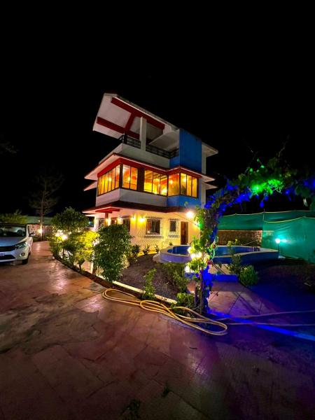 Hill View Villa - 3 Bhk Ll Pvt Pool Ll Ac Rooms Ll Wifi Ll Tv Ll Mountain - Lonavala