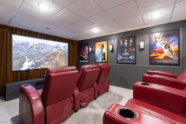 Luxury Designer Home Theatre Games & Bbq Grill - Omaha, NE