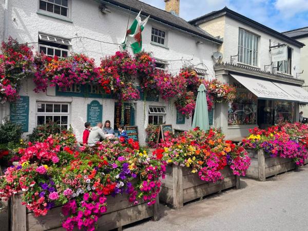 The Garden Rooms - Crickhowell