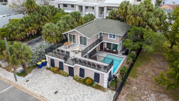 Forever Sunshine - Beach Vacation Rental - Clearwater, FL