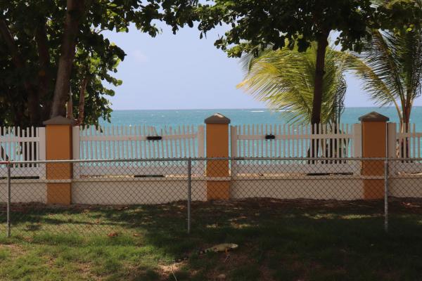Malibu Beachfront Condos - Canóvanas