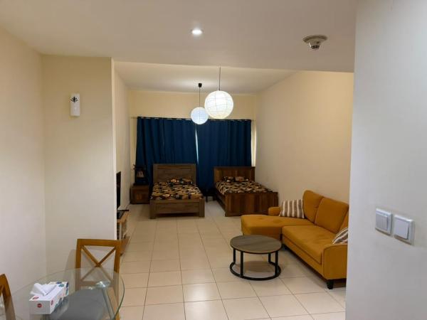 Studio Flat - Charjah