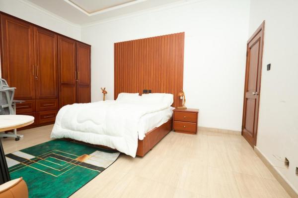 2 Private Rooms At Tamarind Guesthouse East Legon - Accra