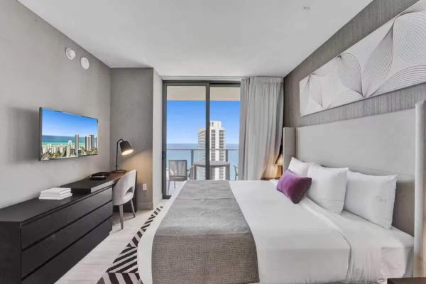 Oceanview Luxury 2 Bed Walk To Beach 39th Floor - Hollywood, FL