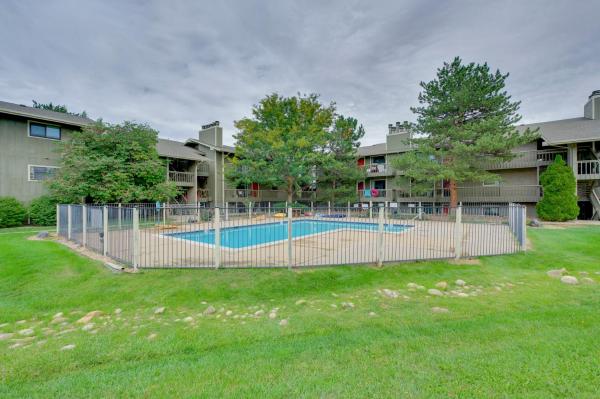 Flatiron Views, Pool Access! Boulder Extended Stay - Boulder, CO