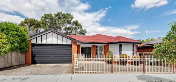 Spacious Family Home Near Melbourne Cbd Airport - Diggers Rest