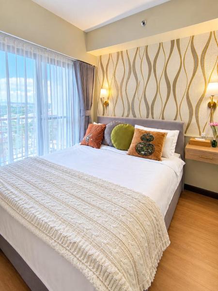 Brand New Fully Furnished 1 Br Condo With Balcony In Parañaque - Las Piñas
