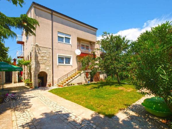 Apartments Near Lake In Medulin-istrien 44474 - Ližnjan