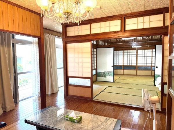 畳で寛ぐ日本の家たもとや - Ishigaki