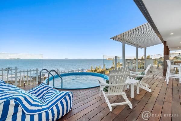 Pacific Breeze - Yeppoon