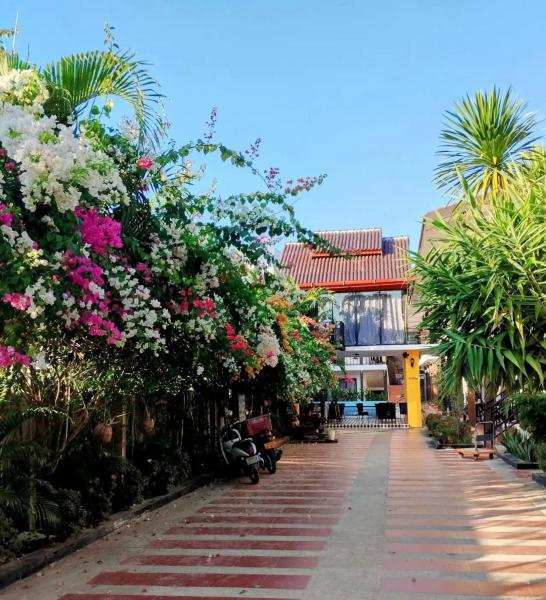 Le Bazaar Vangvieng Resort - Laos