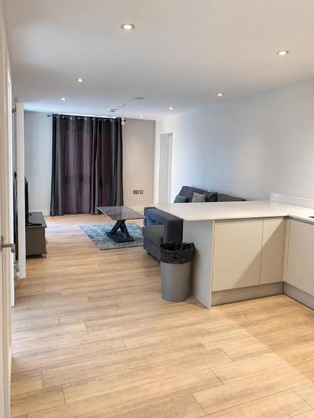 Terrace Retreat, Paramount - Hayes