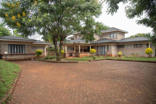 5br Ensuite Mt Kenya View Villa Nyeri With Guest Wing - Kenya