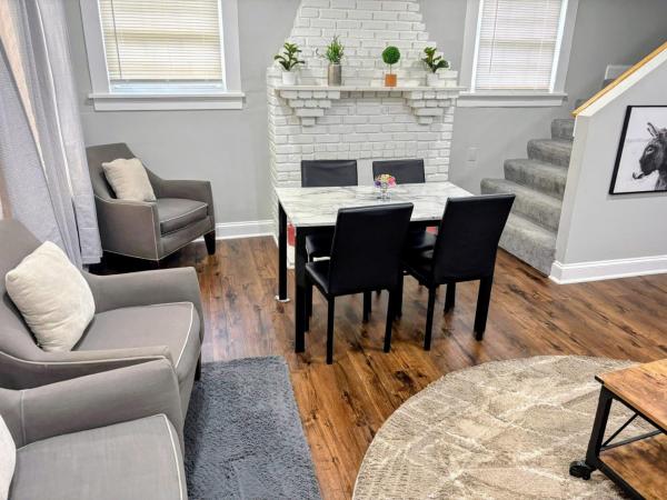 The Farmhouse Spacious, Moo-tiful Haven By Rva! - Chester, VA