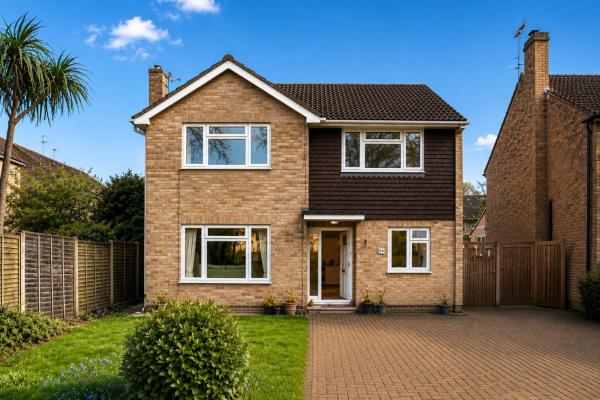 Farnborough Stay - 5 Bedroom - Farnham Castle