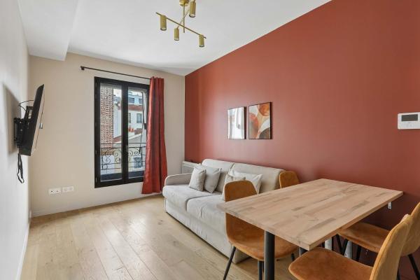 Stylish Apartment With Cozy Bedroom & Sofa Bed - Saint-Germain-en-Laye