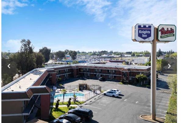 Knights Inn Hotel - Madera, CA