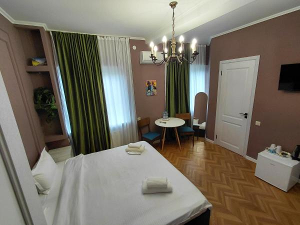 Happy Holiday Boutique Hotel Kutaisi - Kutaisi