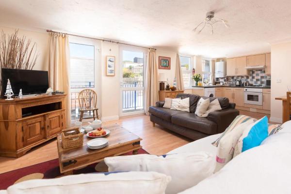 Devon Beach Court - Mortehoe