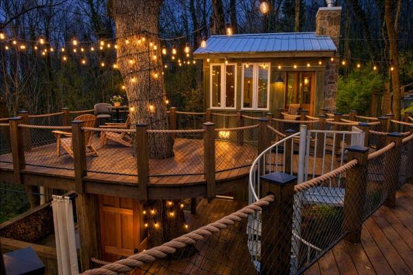 The Branch Luxury Treehouse With Private Sauna - Signal Mountain, TN