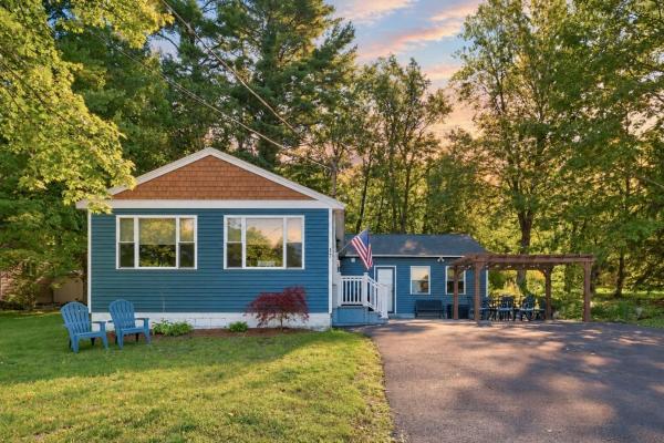 Lake Winnipesaukee, Pergola, Marina Pass - Gilford, NH