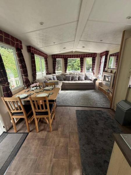 Sleeps 8 Family Caravan Skegness Holiday Park - Skegness