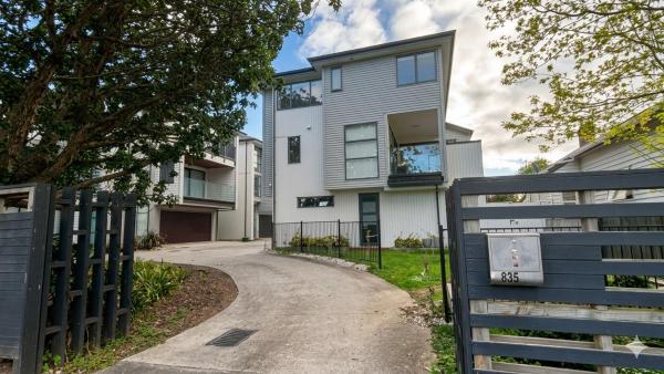 Central Gem 3 Master Bedrooms At Royal Oak - Auckland