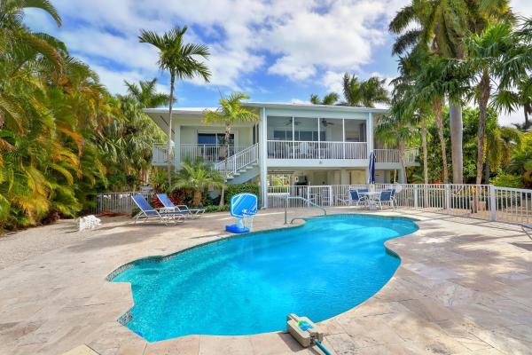 Waterfront Luxury Home With Pool And Boat Dock - Key Colony Beach, FL