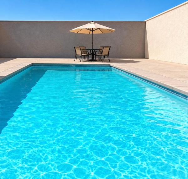 Spacious 2,100 Sq Ft Home With Huge Pool Near The Strip - Las Vegas, NV