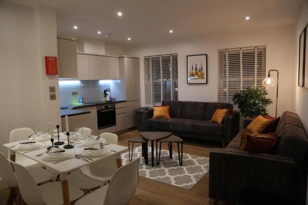 Theory Stay - Bromley