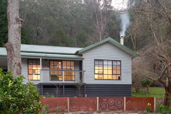 Wombat's Den Gembrook - Bunyip