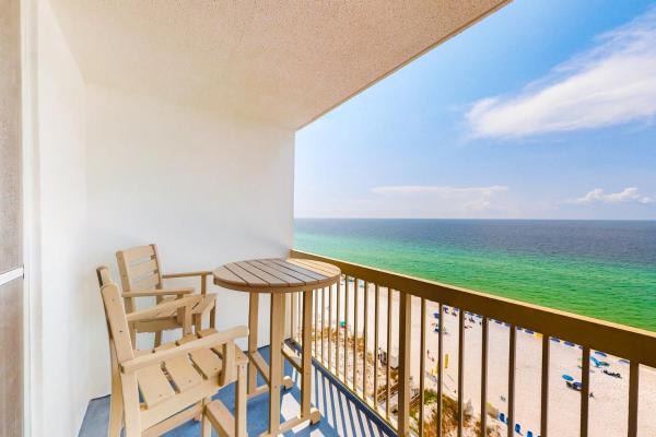 Beachfront Condo Sleeps 6 - Bunks & Gulf View - Destin
