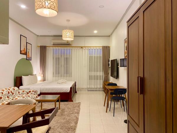 Sathiti Cafe & Bed, 100 Mt From Sihom Night Market - Vientiane