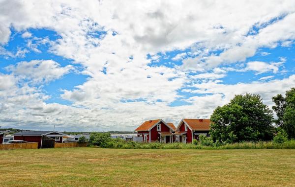 Beautiful Home In Varberg With Heated Swimming Pool - Varberg