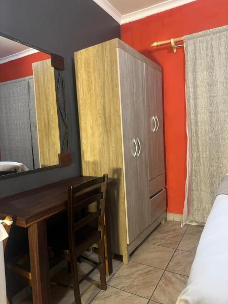 Rivernest Self-catering Houses - Botswana