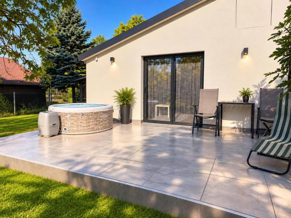 Peaceful Garden Hideaway - Velence