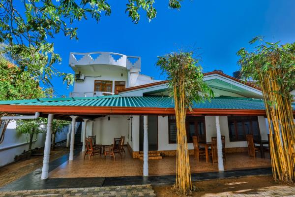 Serenity Breeze Villa - Mirissa
