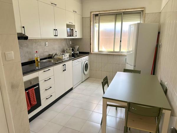Odivelas Bright Apartment - Amadora