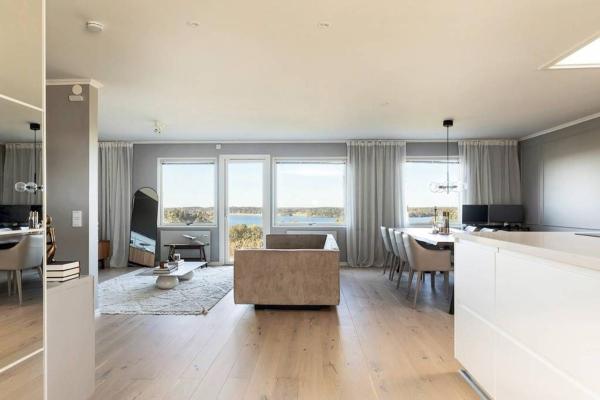 An Elegant And Comfortable Home For Relaxation - Tumba