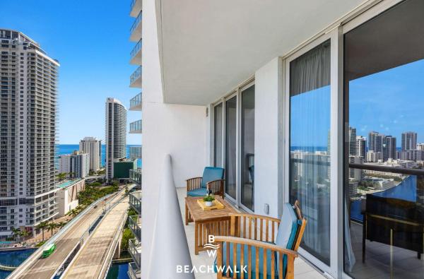 High-floor 1br Intracoastal View - Hallandale Beach, FL